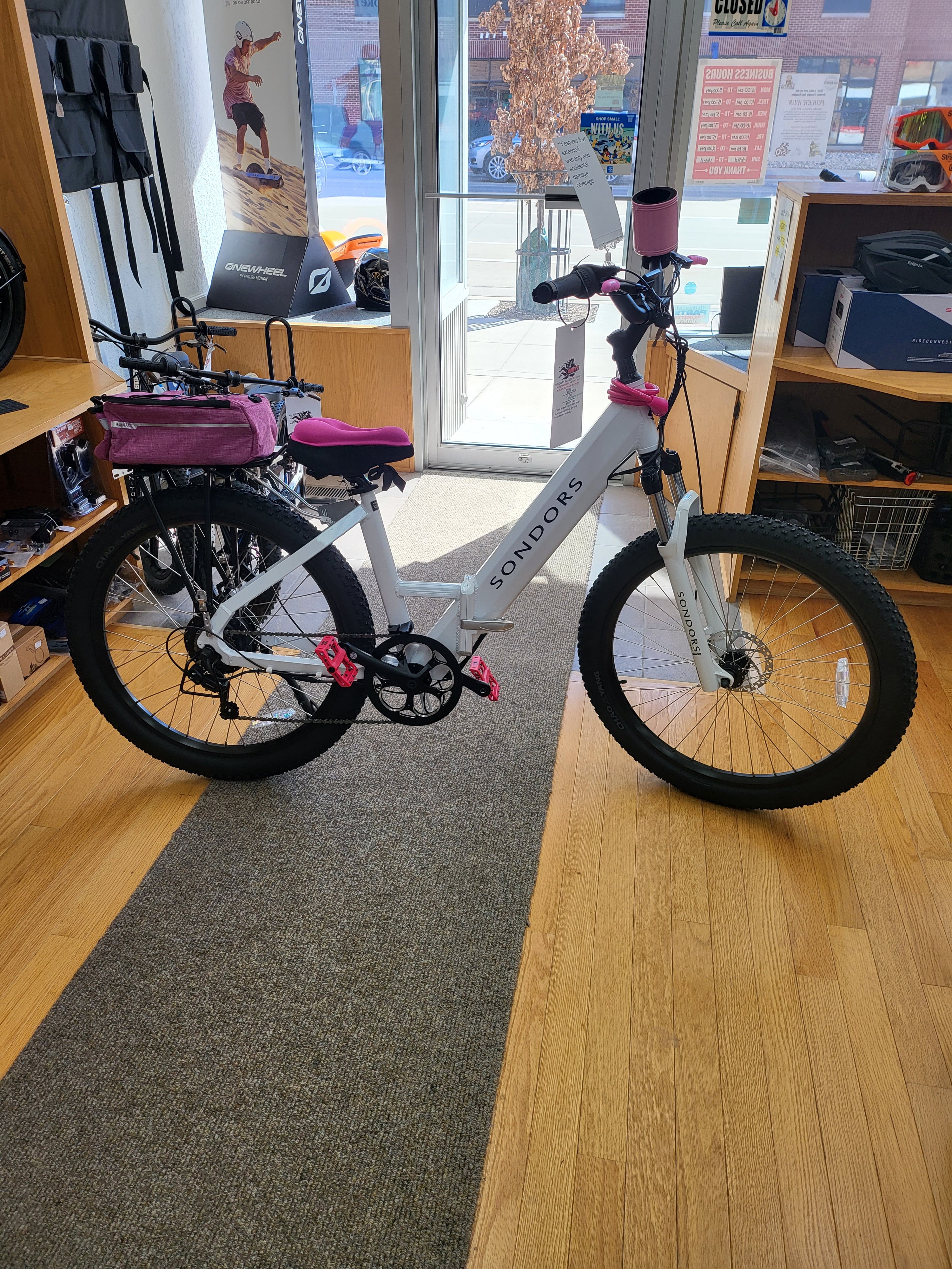 Sondors Smart Step demo "Pinky Edition" | Newy's Moto